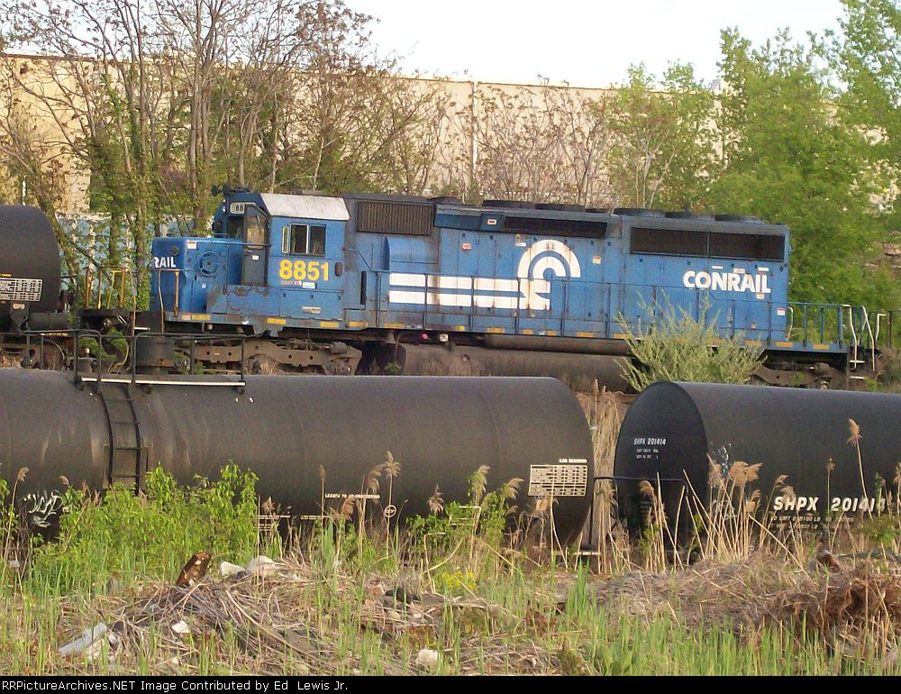 CSX 8851